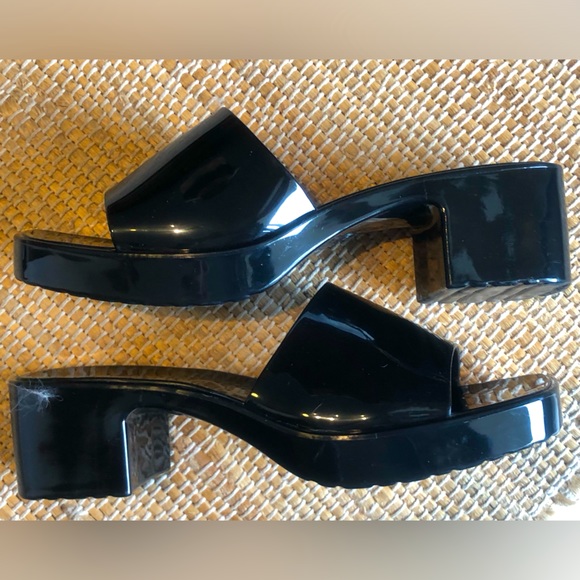 Matisse | Shoes | Beach By Matisse S Blk Chunky Heelplatform Slides ...